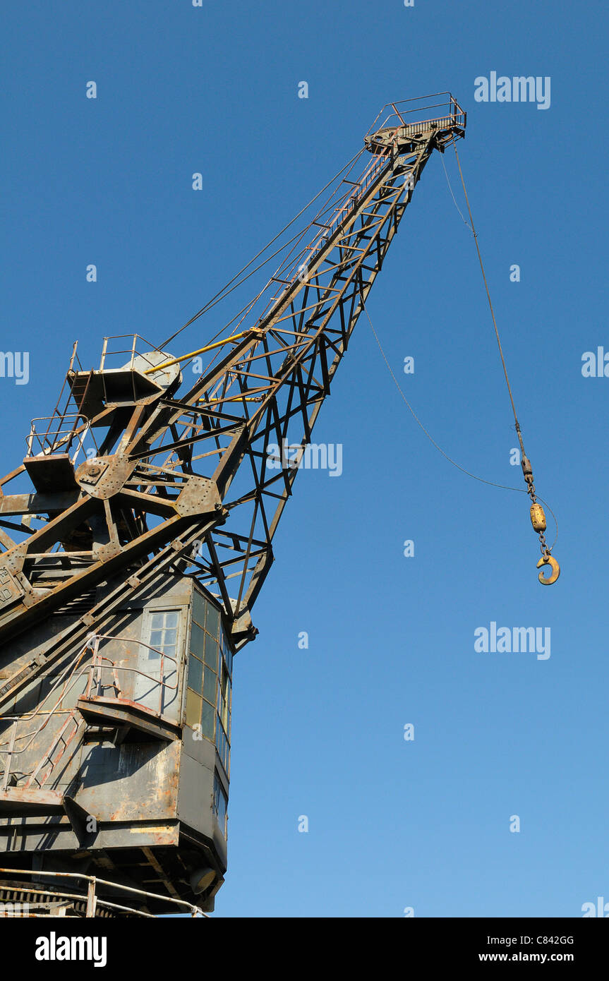 Historic dockyard crane hi-res stock photography and images - Alamy