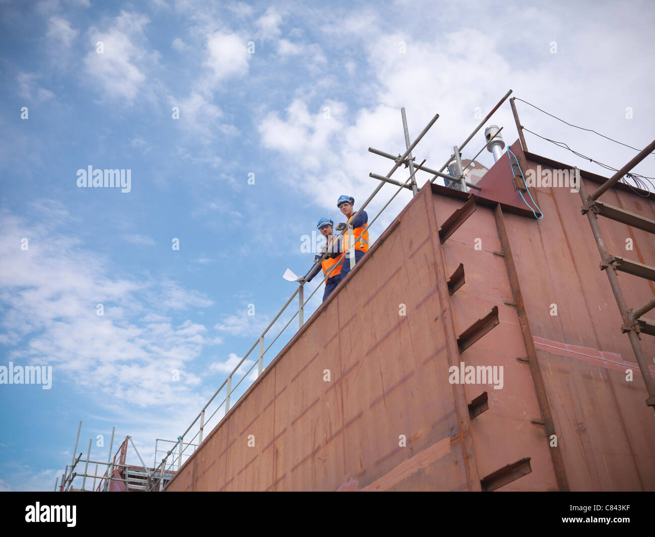 Ship and building hi-res stock photography and images - Alamy