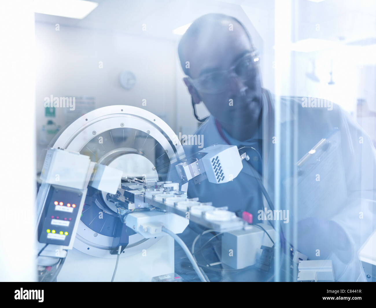 Accuracy equipment hi-res stock photography and images - Alamy