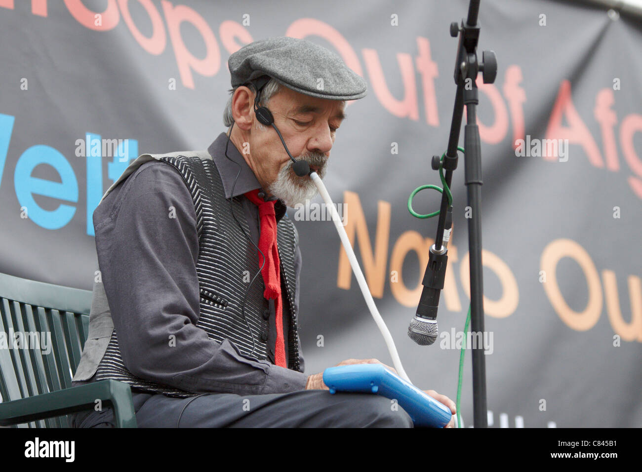 Actor Roger Lloyd Pack performs at the Anti War Mass Assembly on the ...