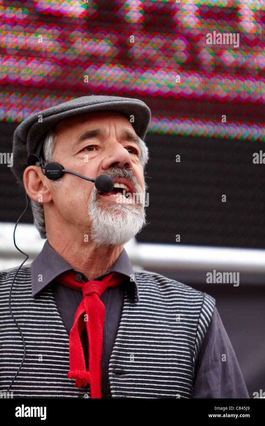 Actor Roger Lloyd Pack performs at the Anti War Mass Assembly on the ...