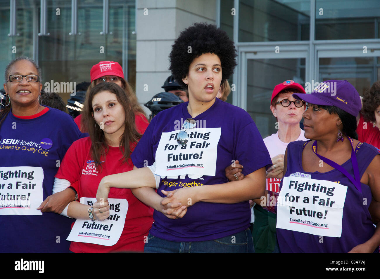 SEIU union protesters at the Modern Wing. Occupy Chicago protest Stock ...