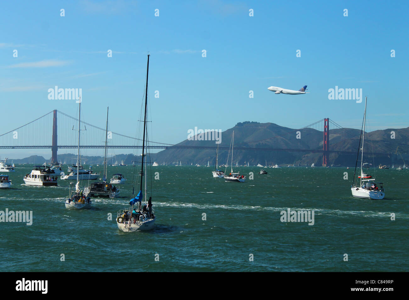 The Boeing and the Bridge Stock Photo - Alamy