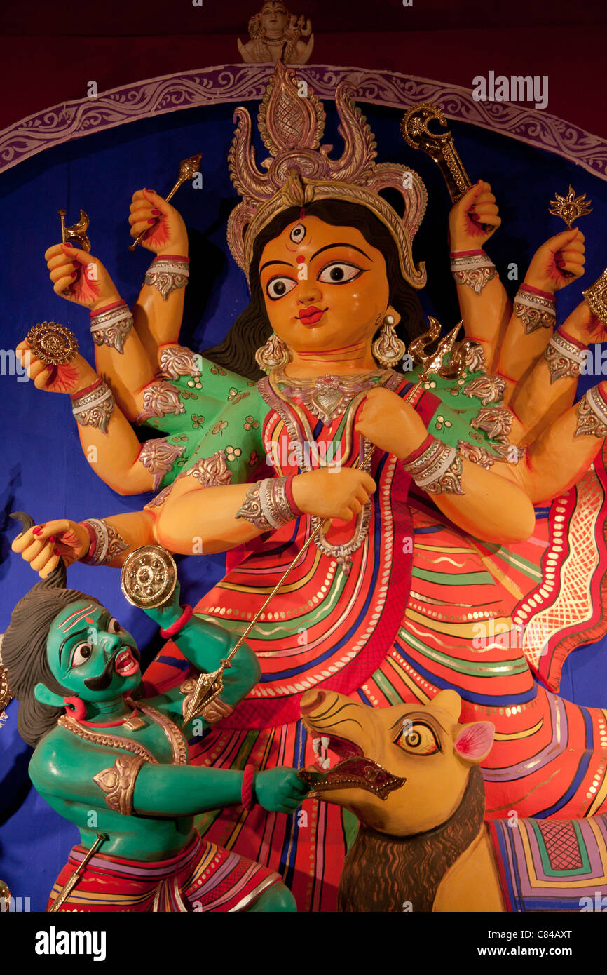 Durga goddess kolkata west bengal hi-res stock photography and images ...