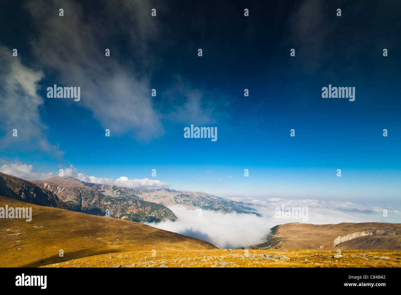 Landscape of Parang mountains in Romania, in autumn Stock Photo - Alamy