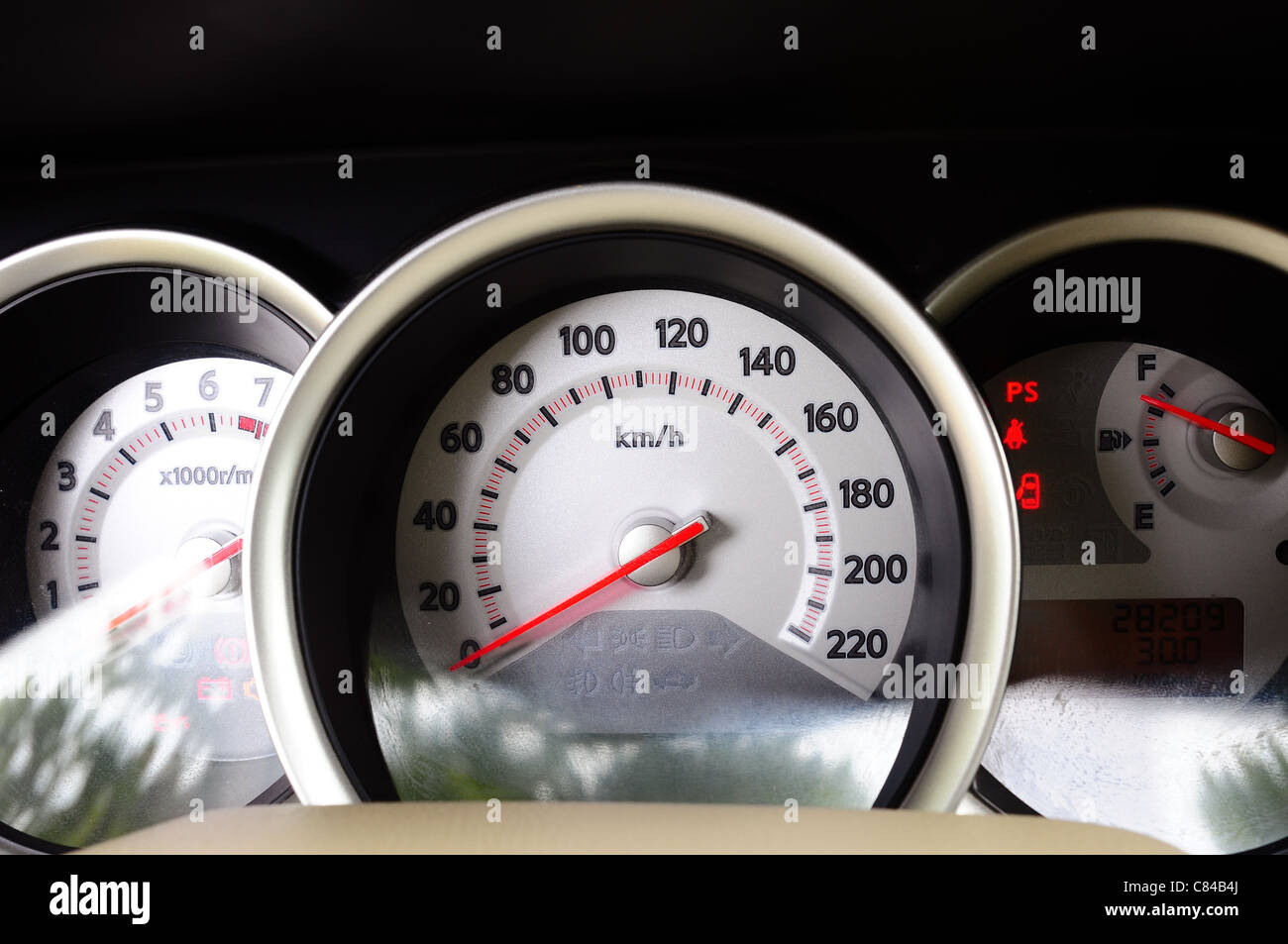 What Is The Meter Next To The Speedometer