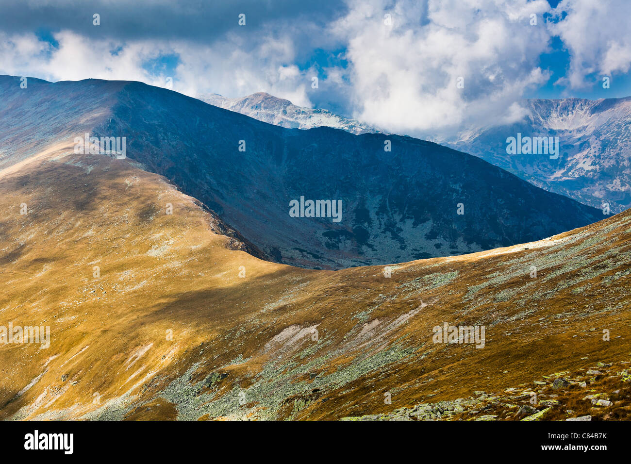Landscape of Parang mountains in Romania, in autumn Stock Photo - Alamy