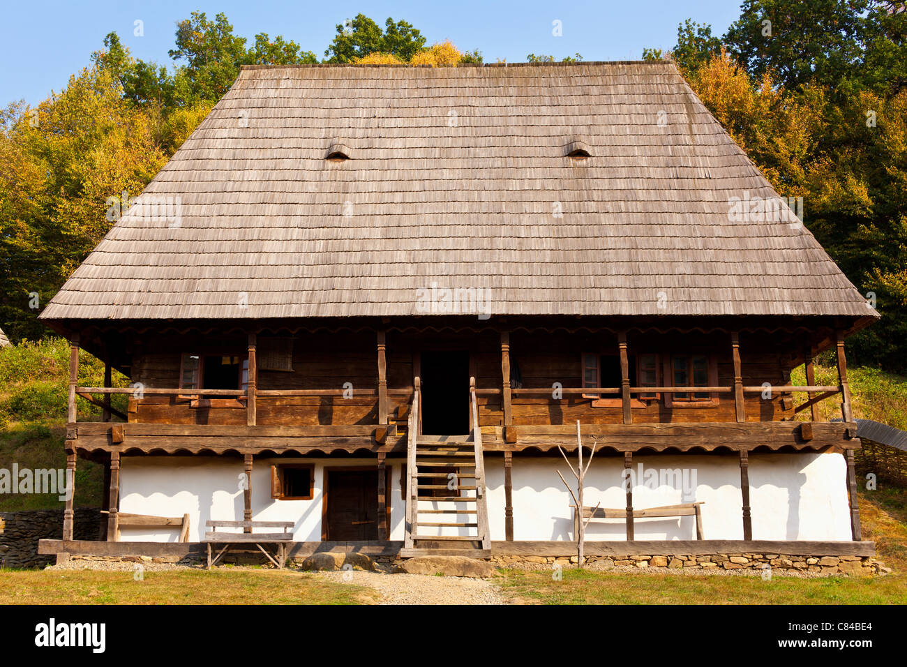 Old traditional Romanian house Stock Photo - Alamy