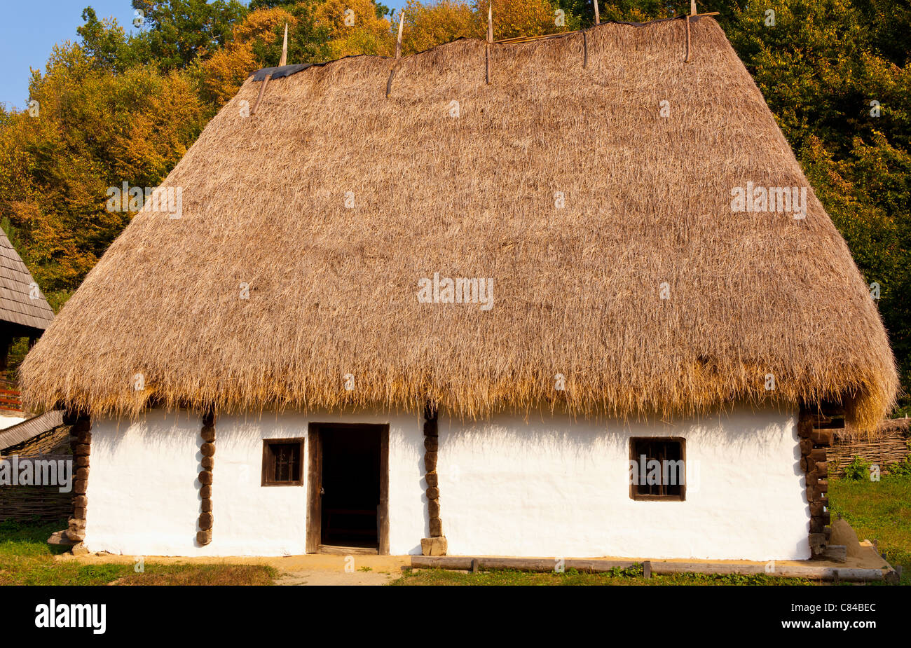 Old traditional Romanian house Stock Photo - Alamy