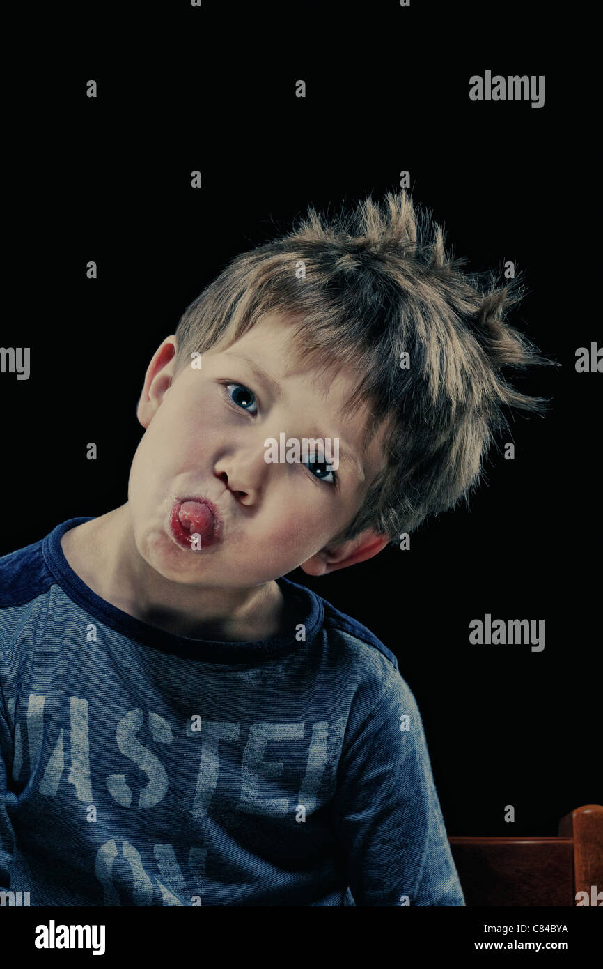 Make a face hi-res stock photography and images - Alamy