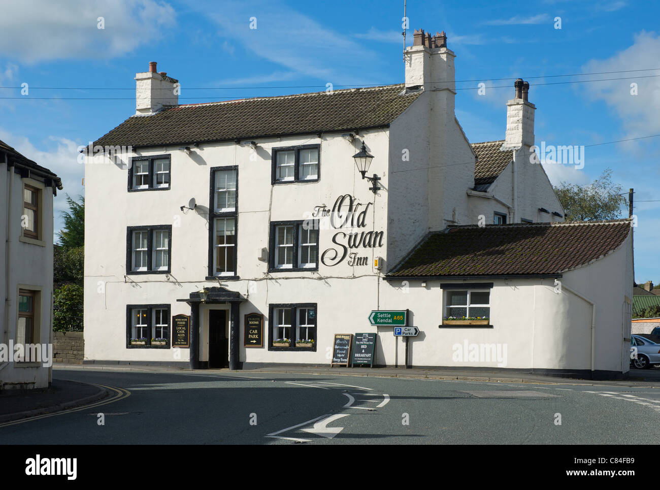 Gargrave public house hi-res stock photography and images - Alamy