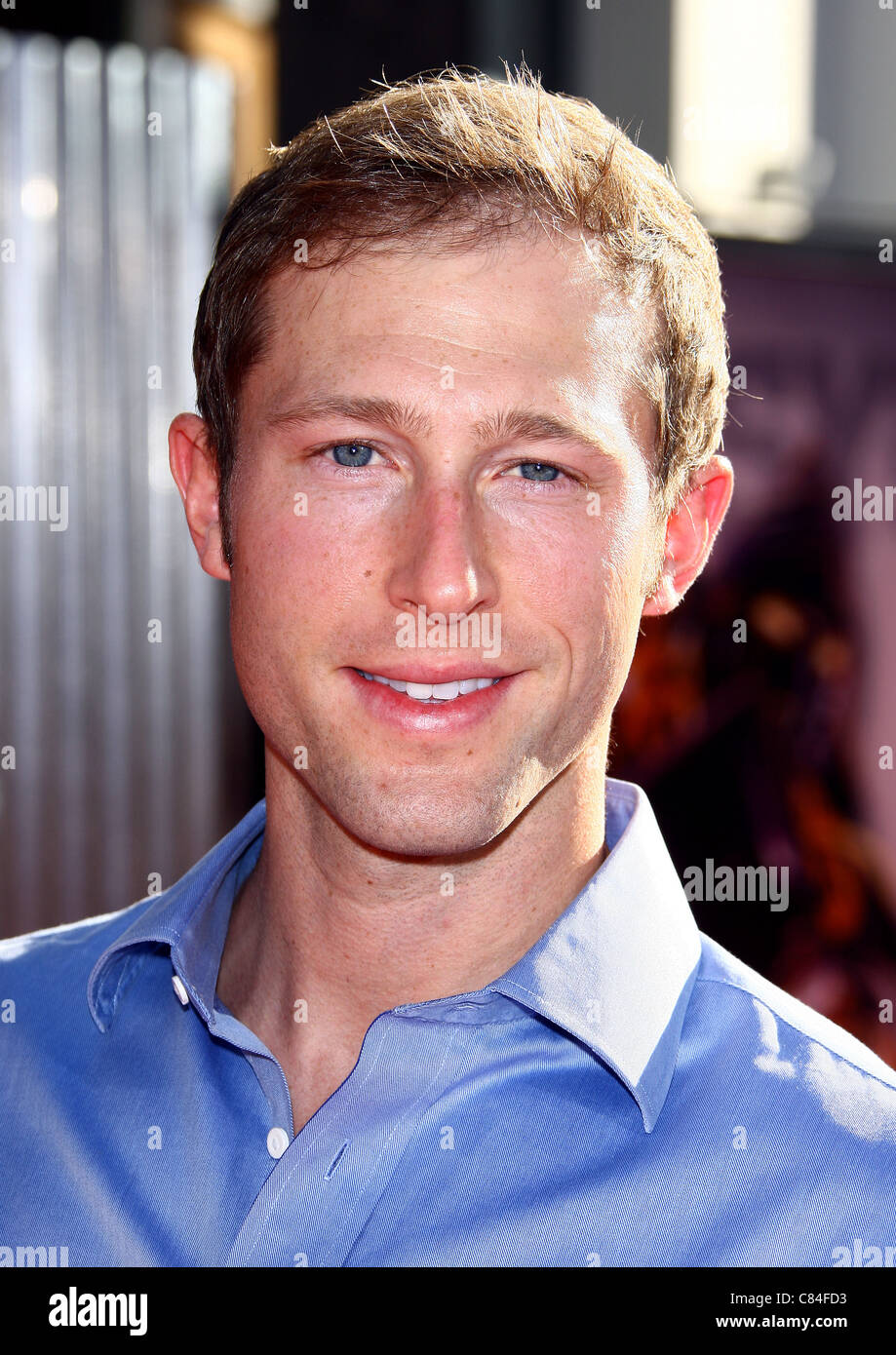 CASEY BOND REAL STEEL. WORLD PREMIERE. UNIVERSAL CITY CALIFORNIA USA 02 ...