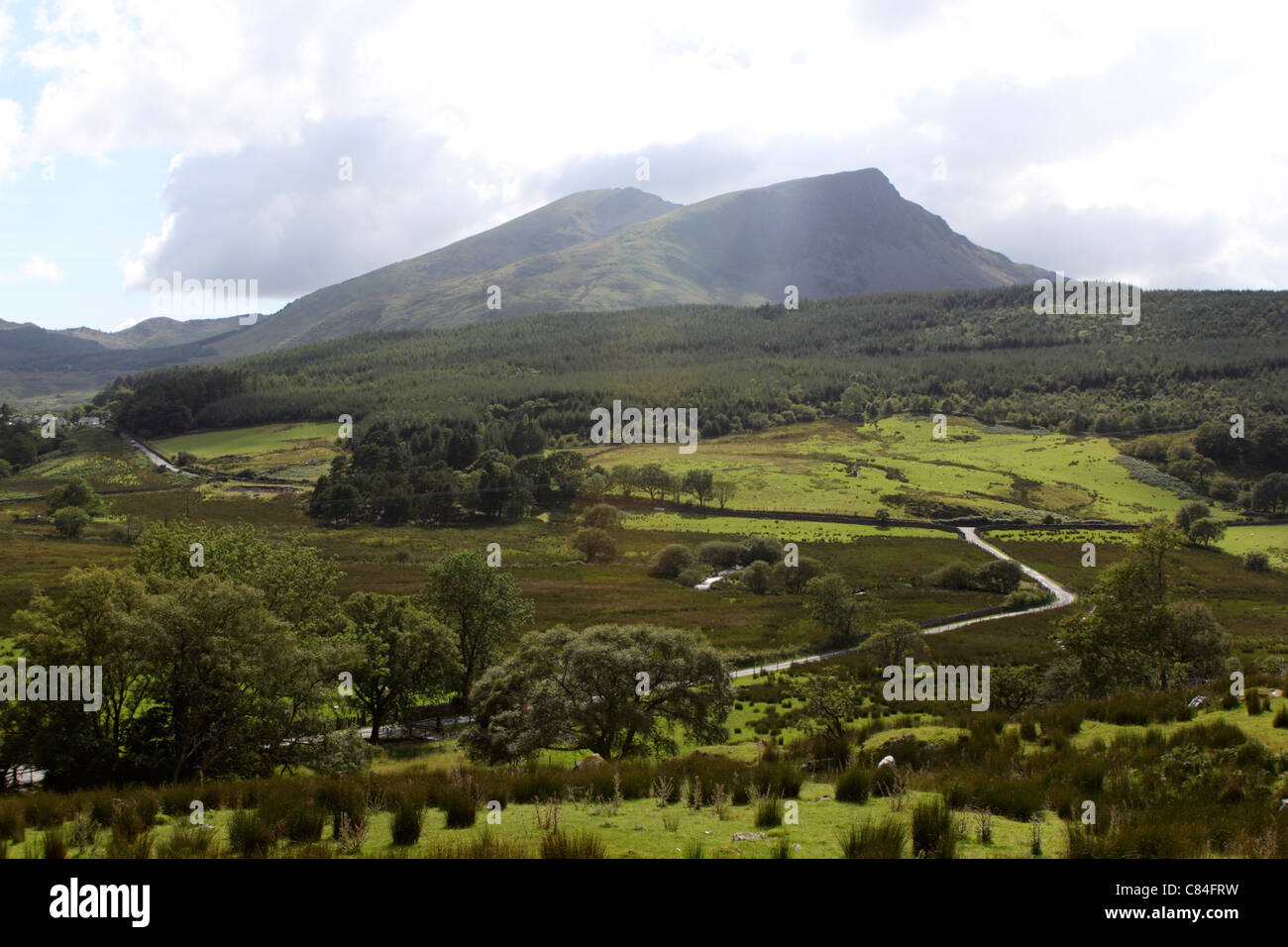 Cottages and farms in the mountains of North Wales UK Stock Photo - Alamy