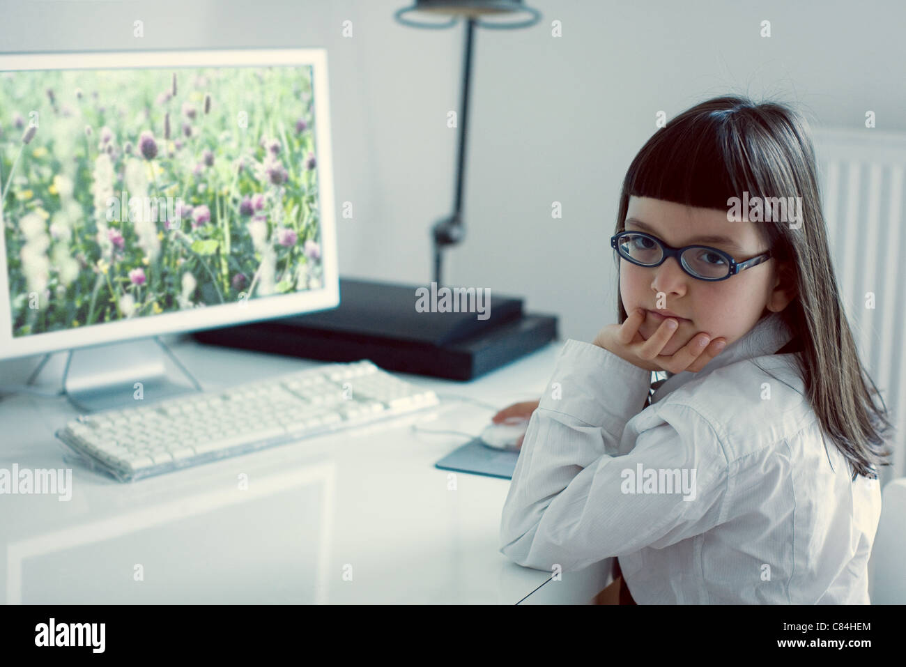 Girl keyboards computer hi-res stock photography and images - Alamy