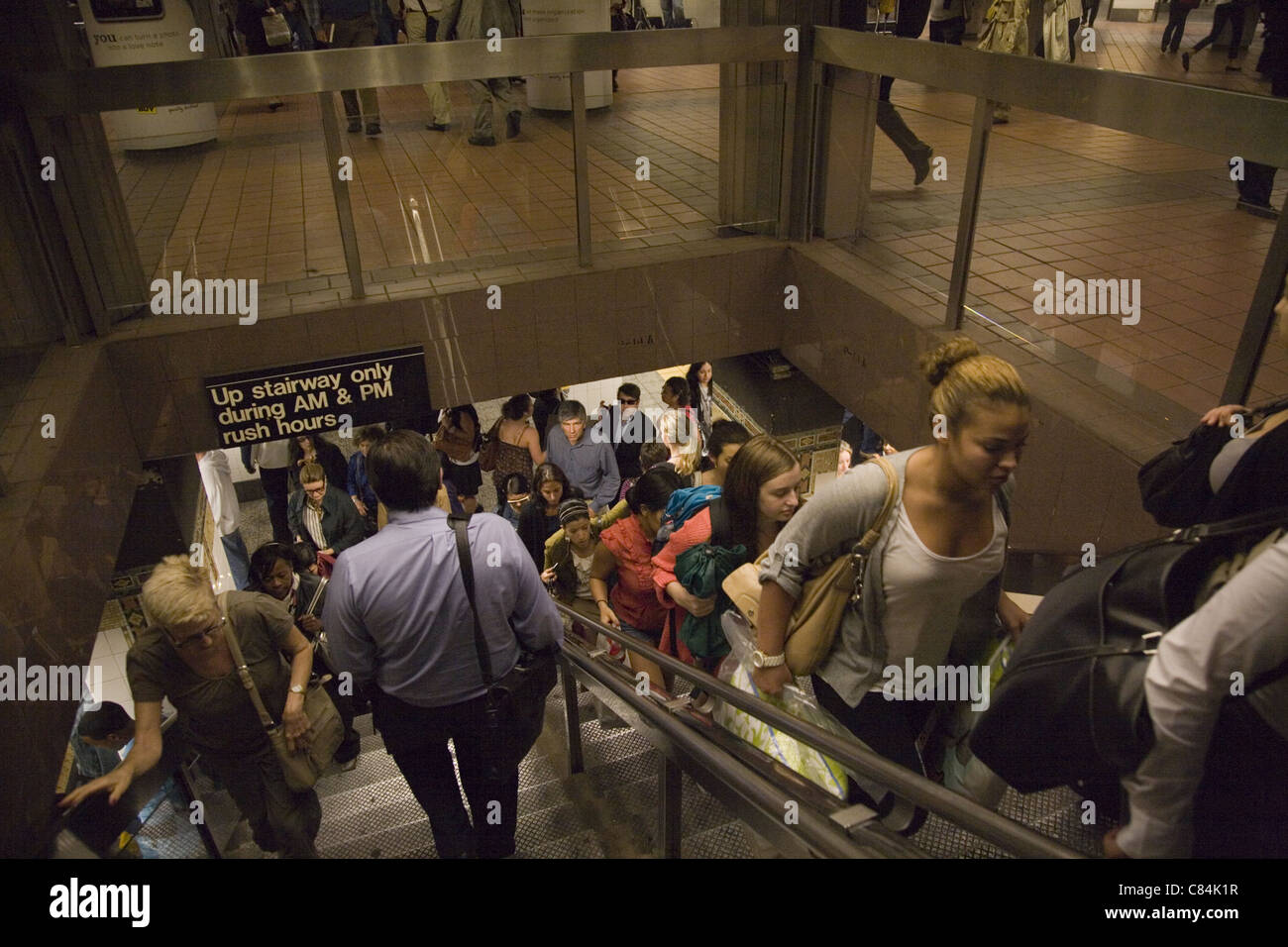 New york subway escalator rush hour hi-res stock photography and images ...