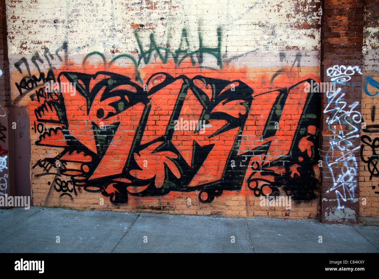 Graffiti on dilapidated buildings walls hi-res stock photography and ...