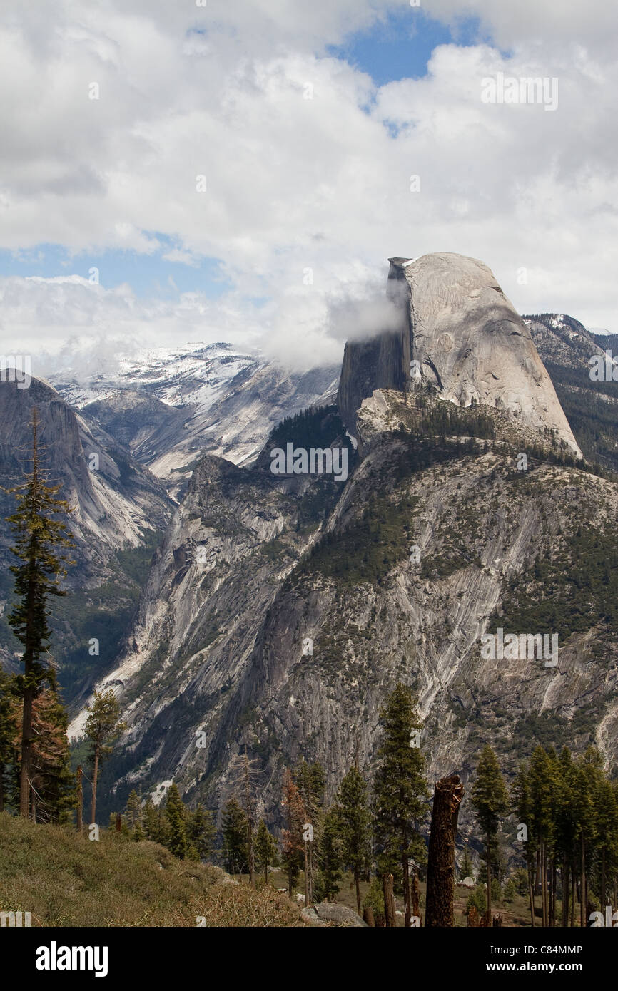 Clouds half dome hi-res stock photography and images - Alamy