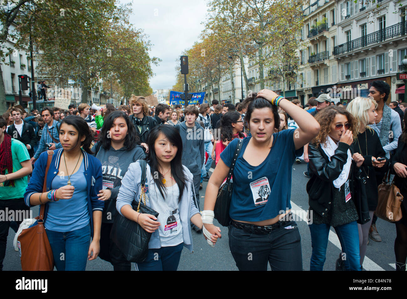 Demonstrator girls diversity teens hi-res stock photography and images ...