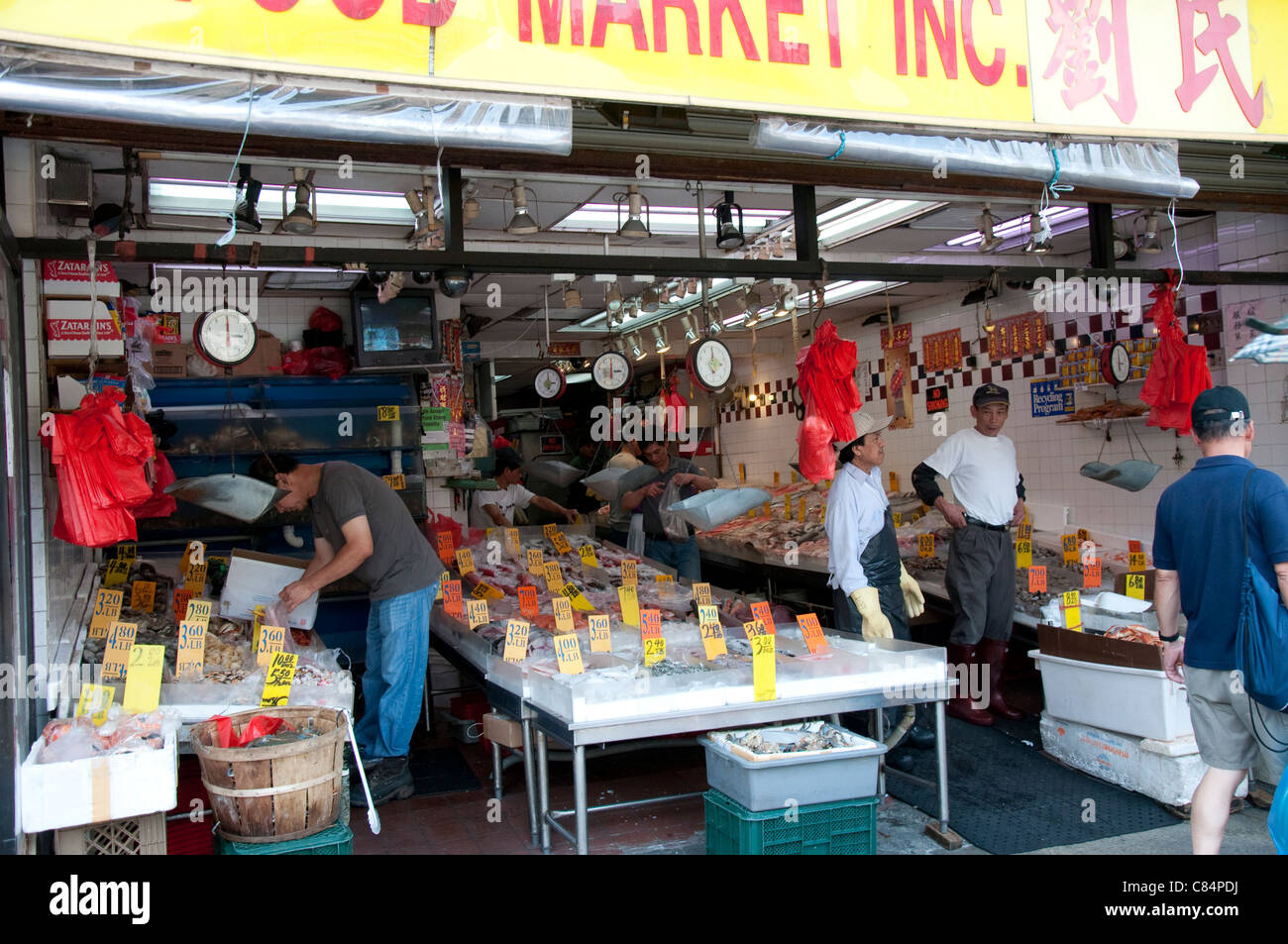 A sidewalk store in Chinatown in New York, USA Stock Photo - Alamy