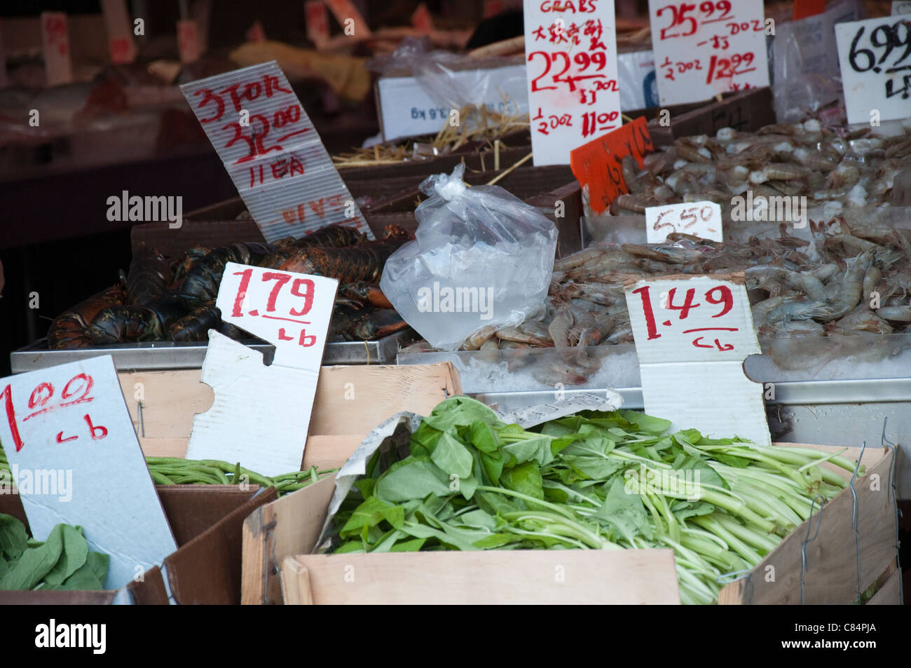 A sidewalk store in Chinatown in New York, USA Stock Photo - Alamy