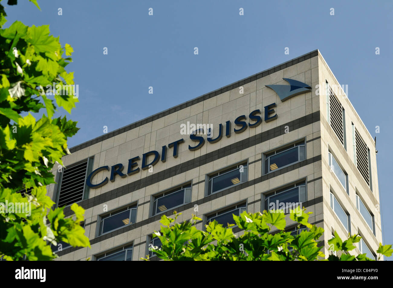 Credit suise canary wharf hi-res stock photography and images - Alamy