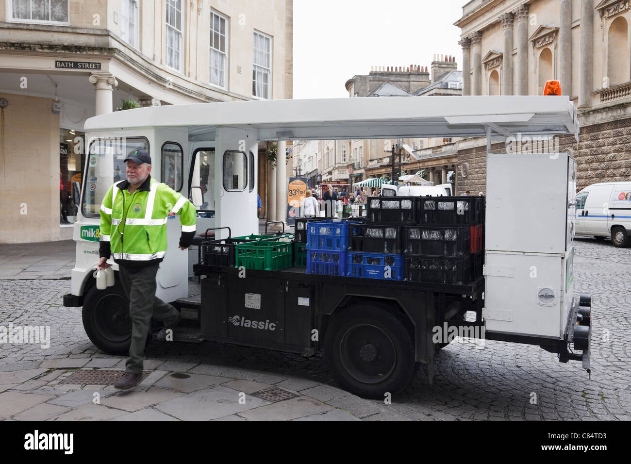 Electric milk float uk hi-res stock photography and images - Alamy