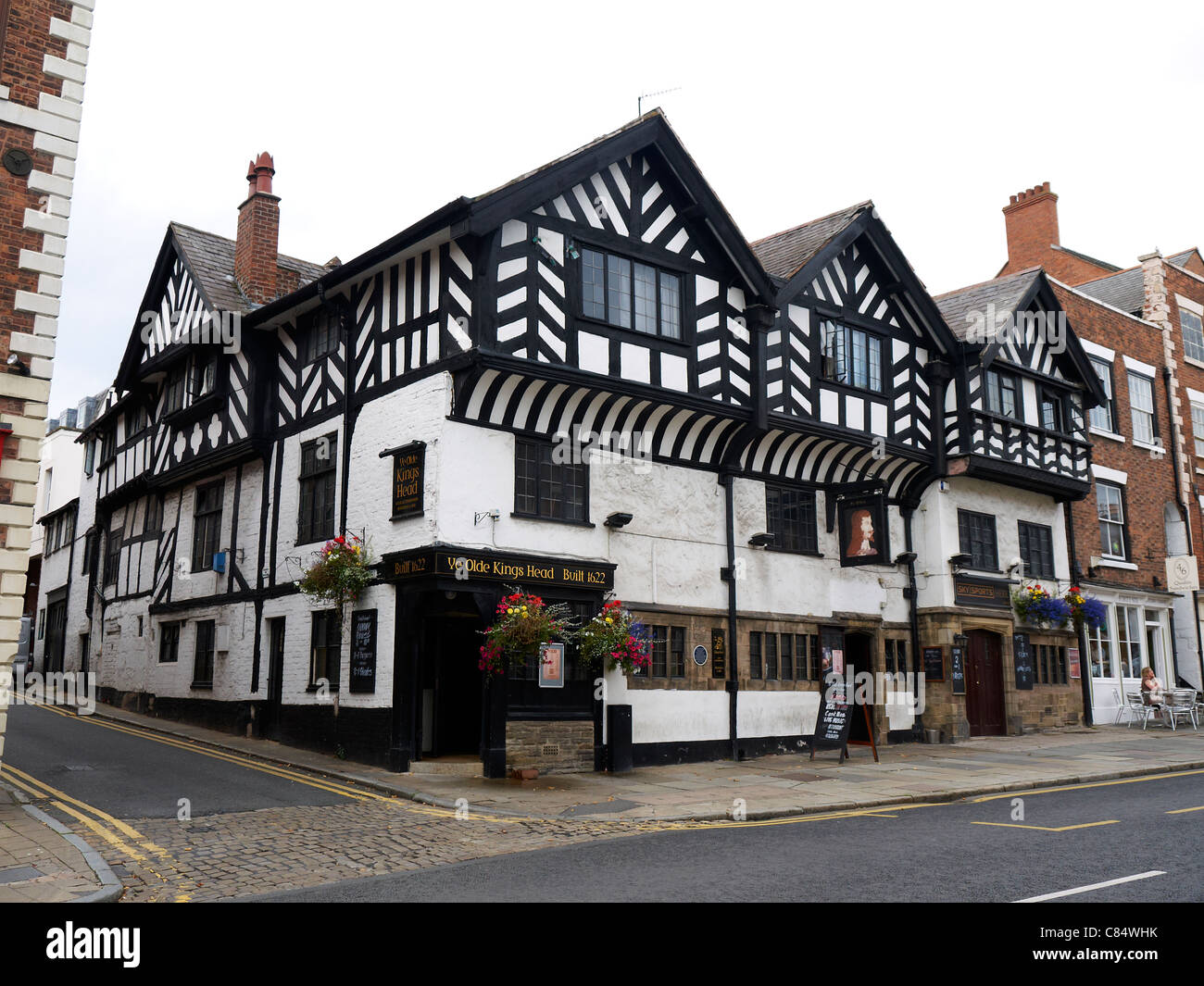 The kings head pub hi-res stock photography and images - Alamy