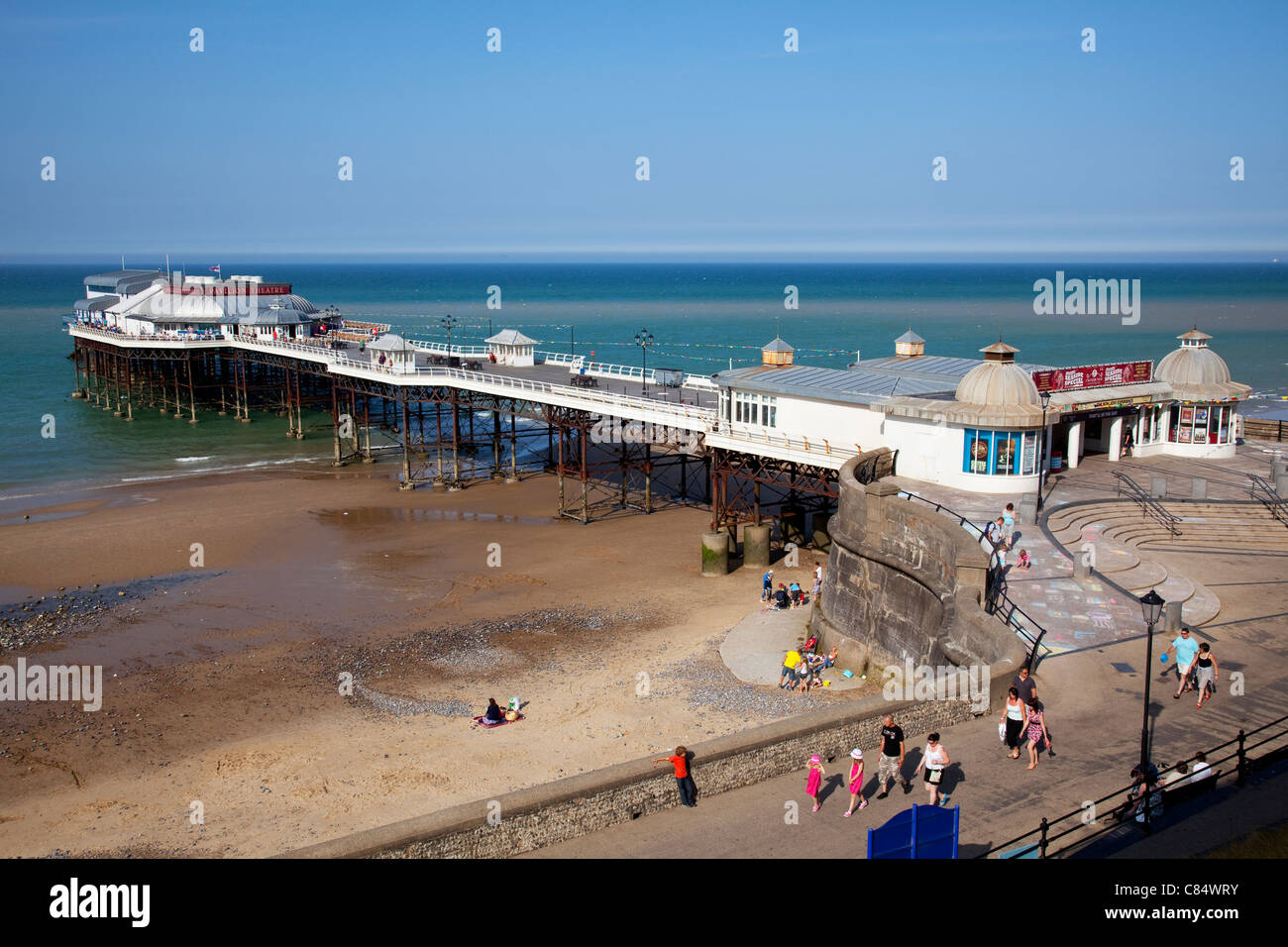 Cromer pier pavilion theatre hi-res stock photography and images - Alamy