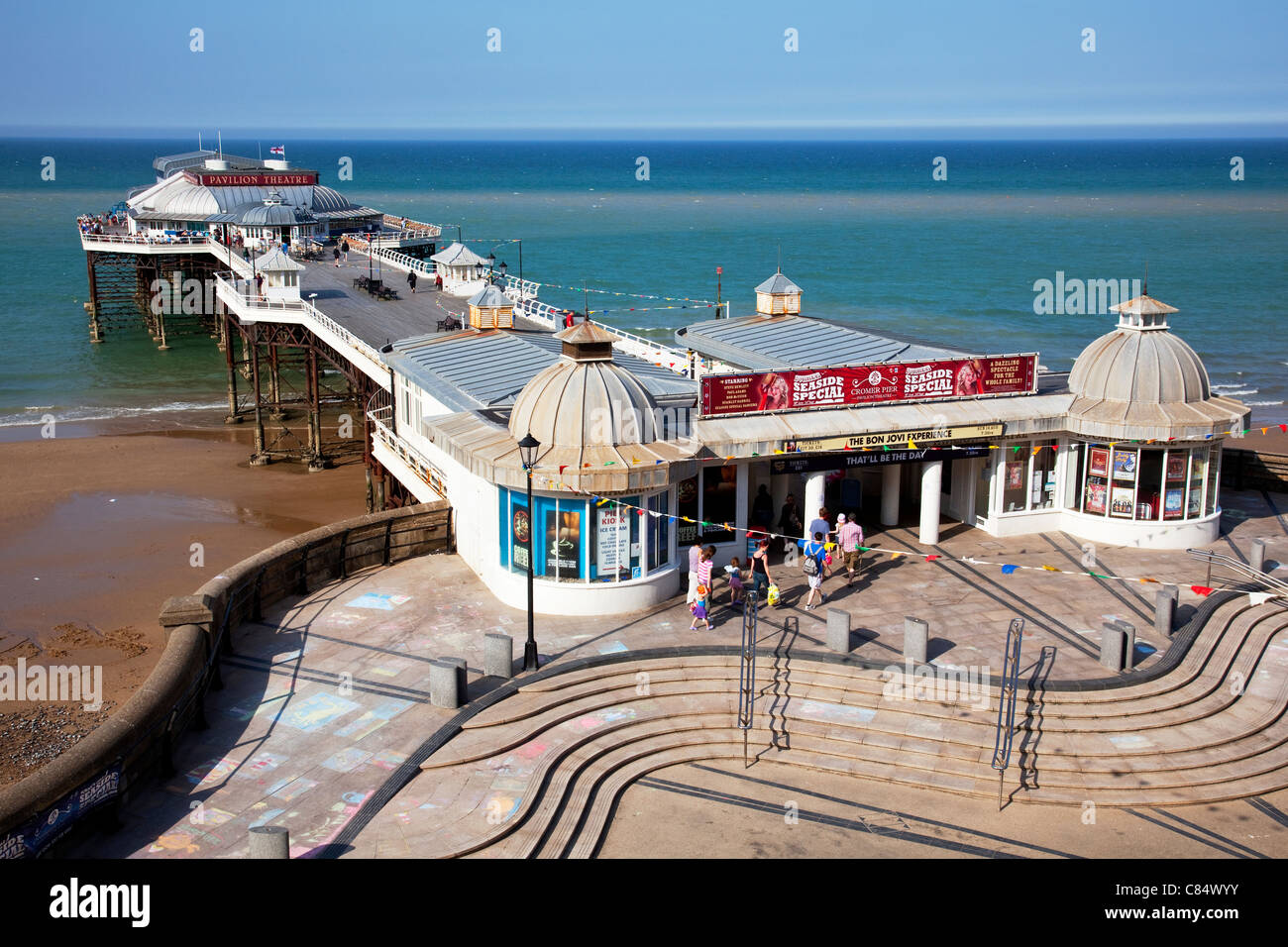 Pier pavilion theatre beach hi-res stock photography and images - Alamy