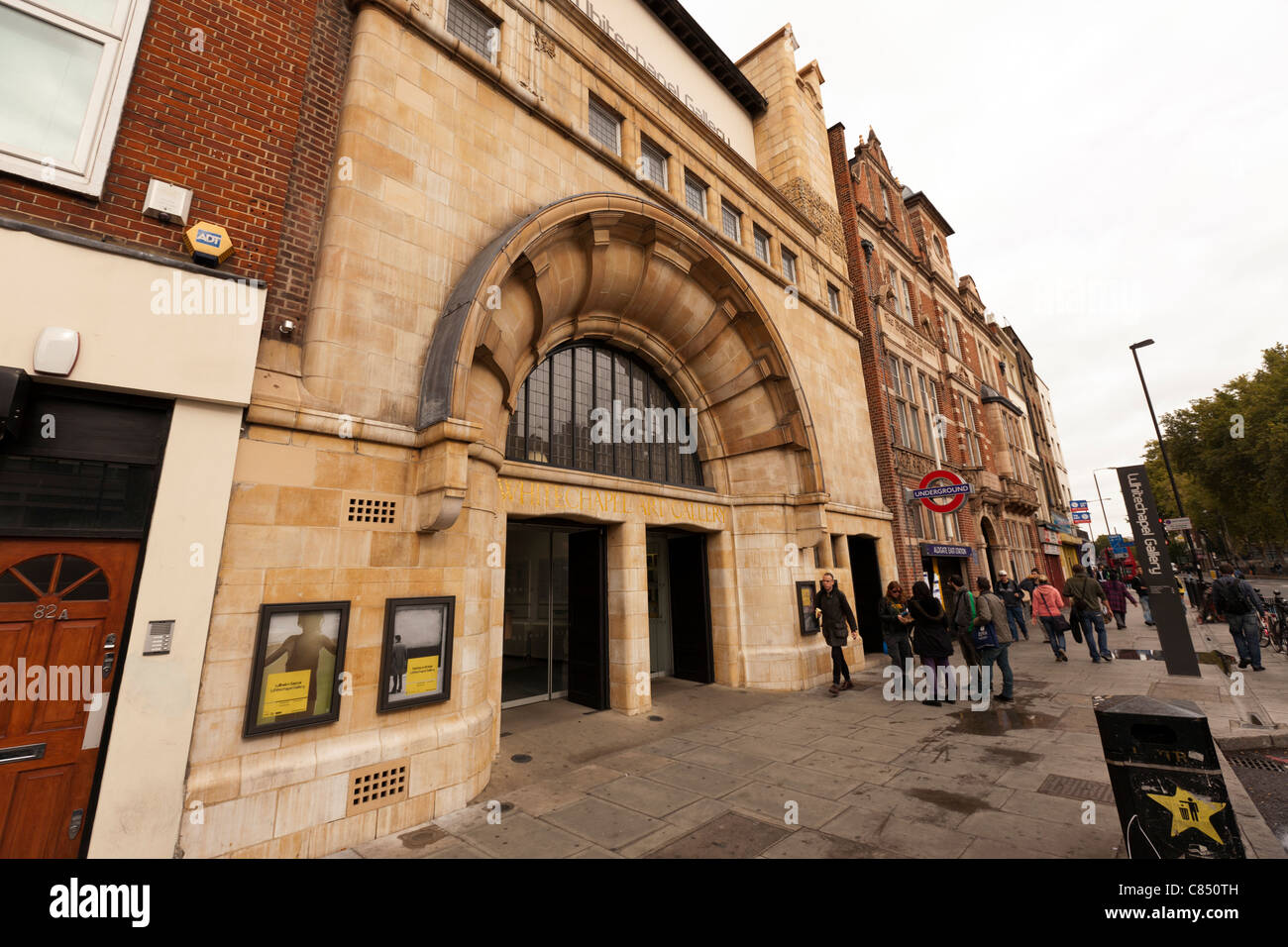 Whitechapel gallery london exterior hi-res stock photography and images ...
