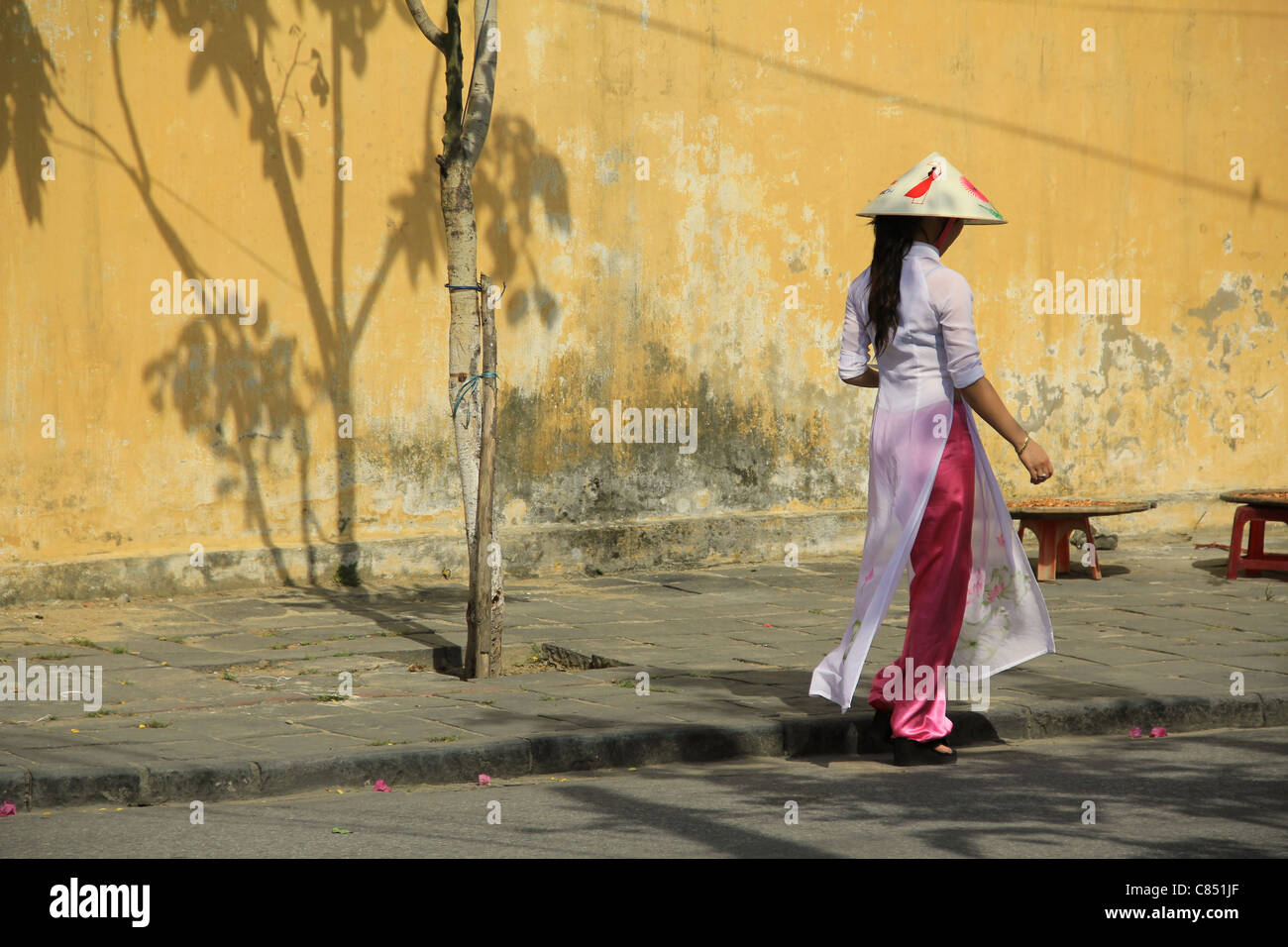 Vietnamese lady in Hoi An Stock Photo - Alamy