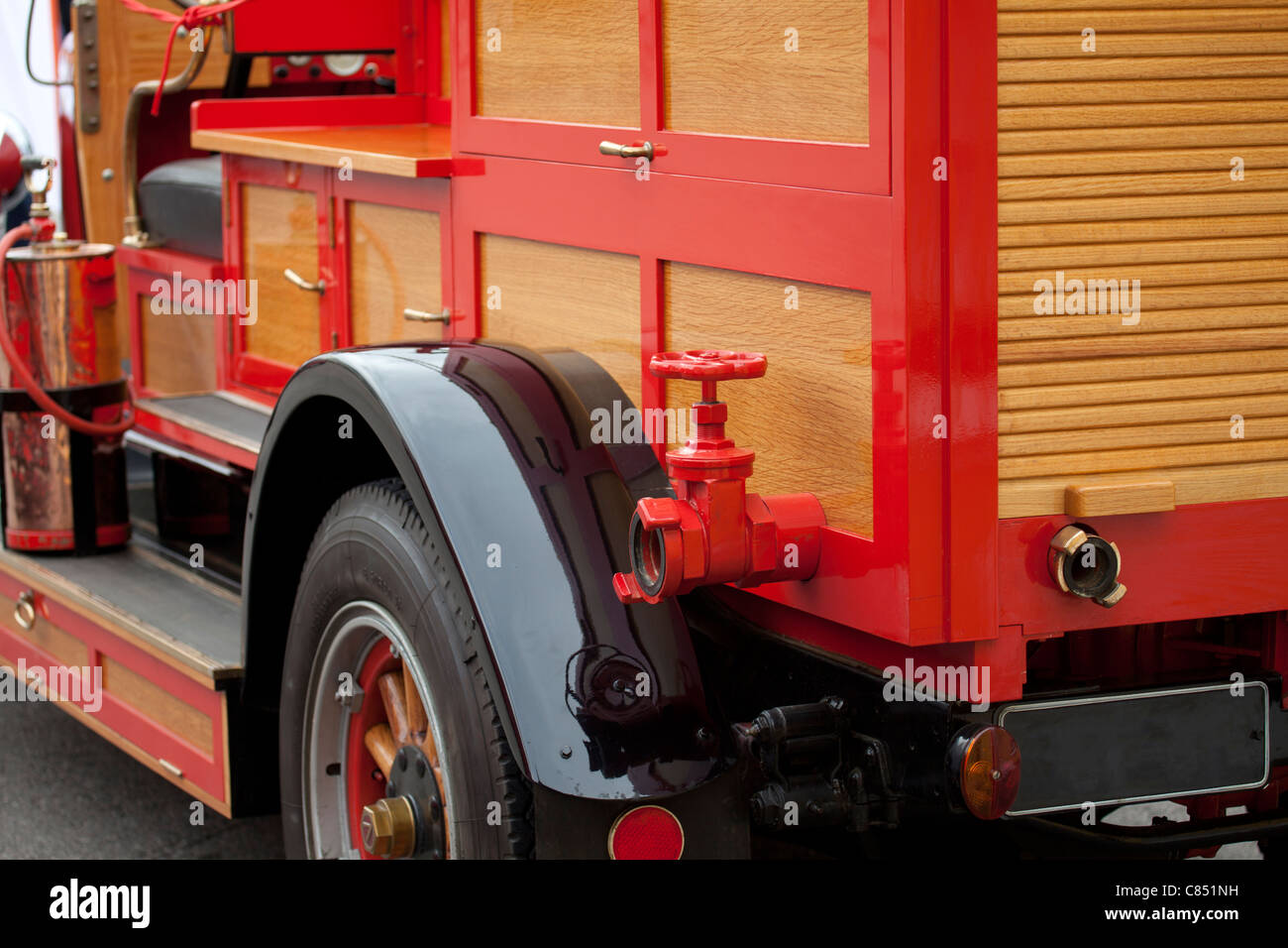 Vintage fire engine hi-res stock photography and images - Alamy