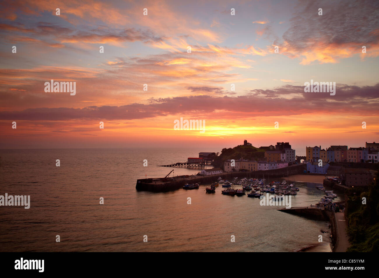 Tenby harbour, Pembrokeshire, at sunrise Stock Photo - Alamy