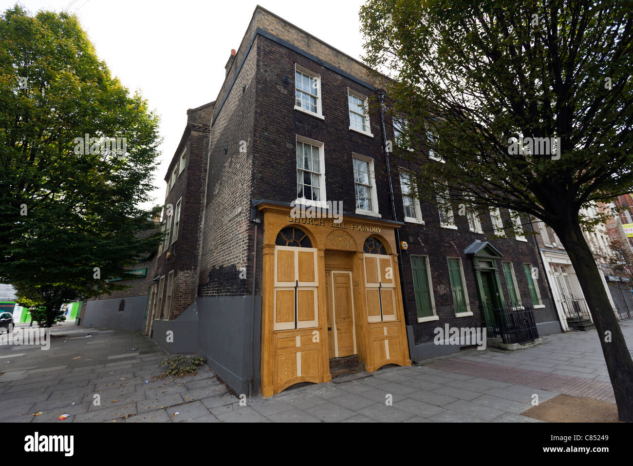 Whitechapel shop front hi-res stock photography and images - Alamy