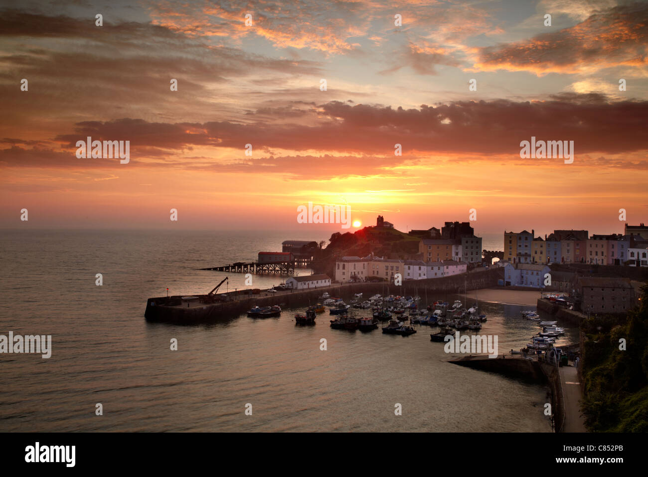Tenby harbour, Pembrokeshire, at sunrise Stock Photo - Alamy