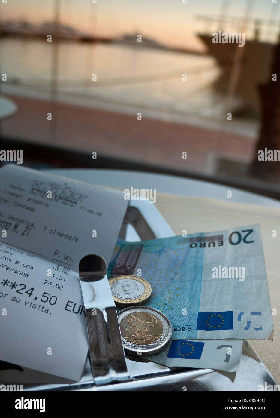Restaurant Bill Receipt High Resolution Stock Photography and Images ...