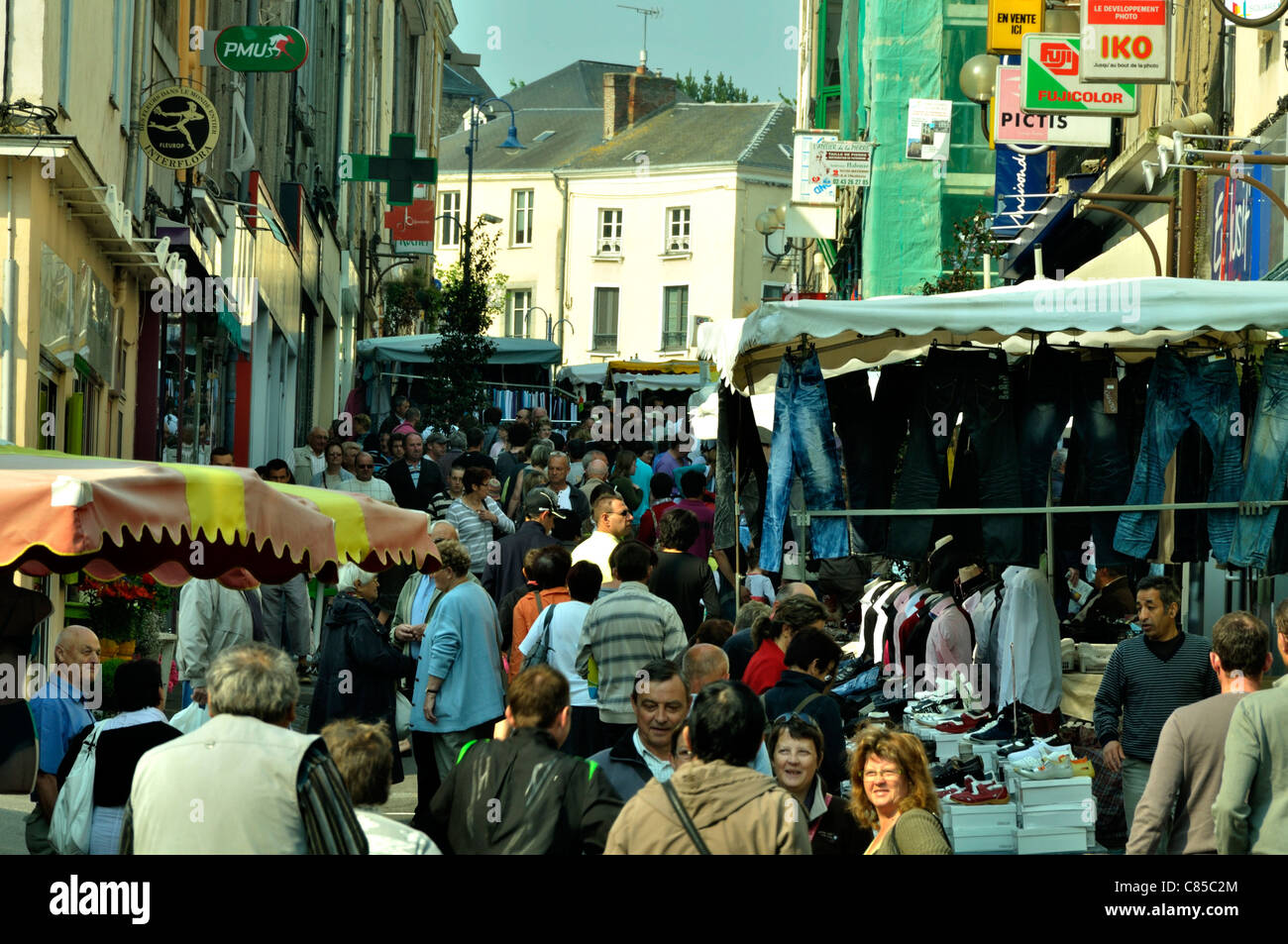 Market scene hi-res stock photography and images - Alamy