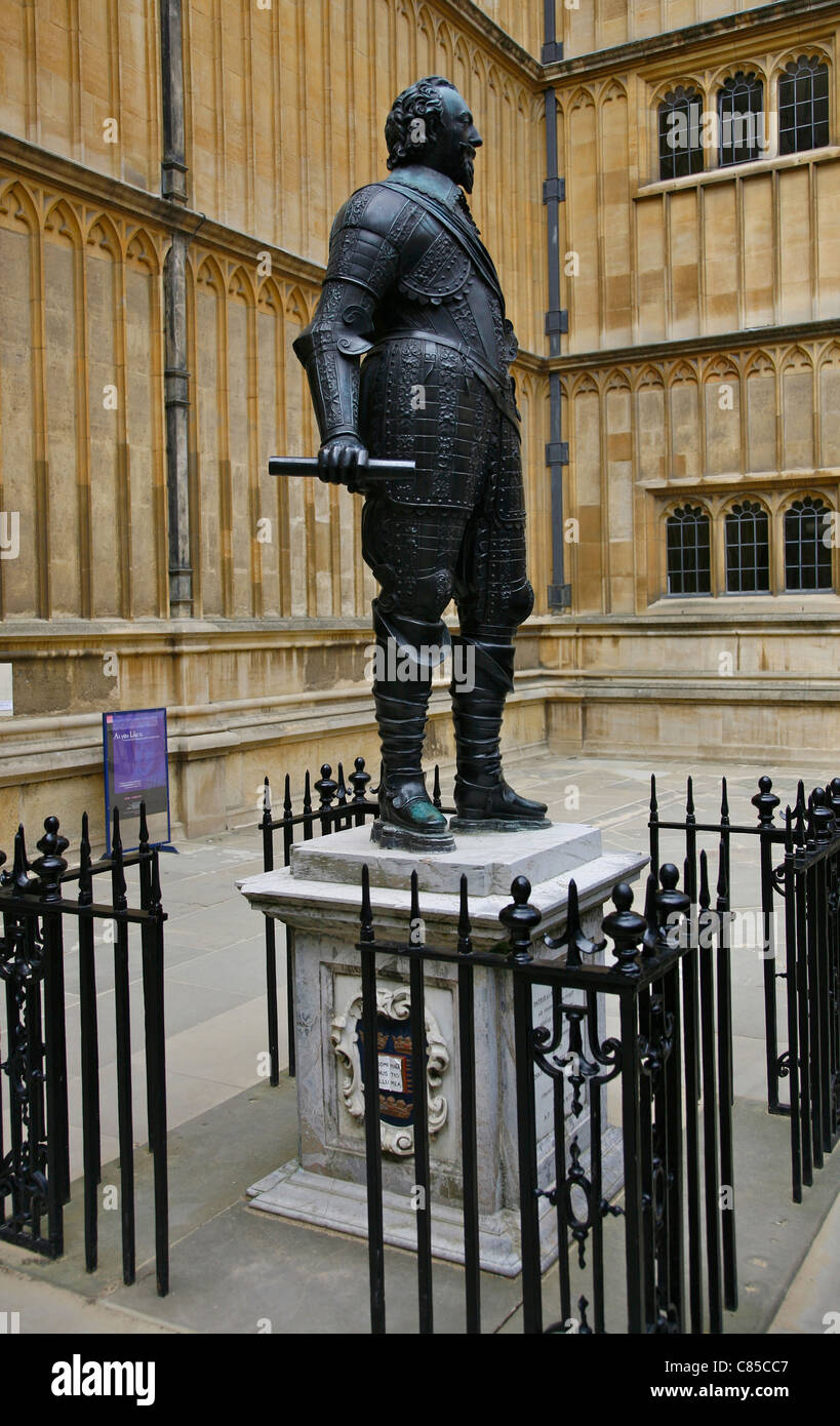 Oxford memorial library hi-res stock photography and images - Alamy