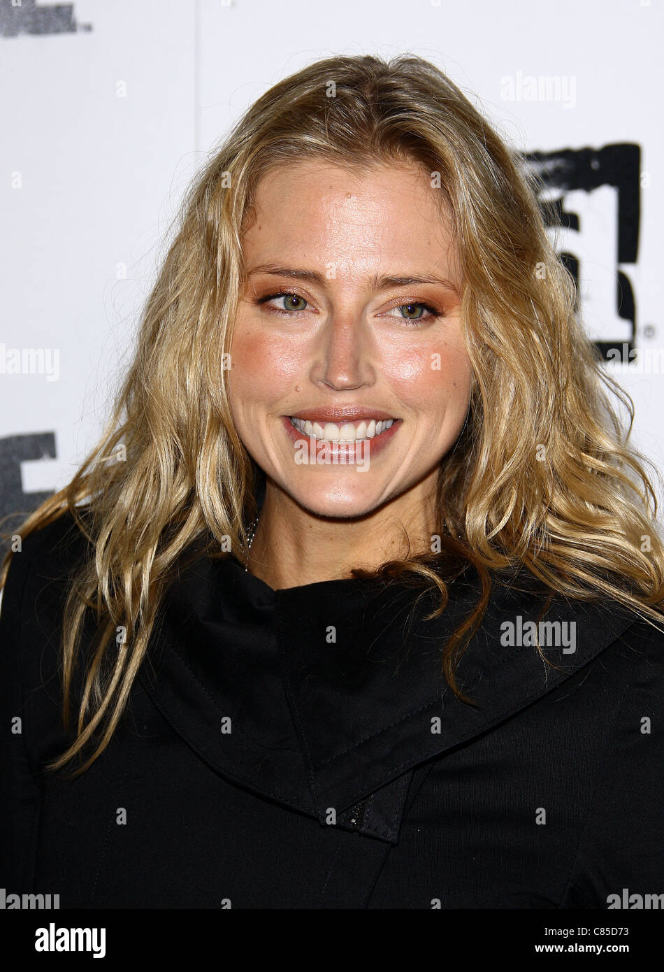 ESTELLA WARREN RAGE. VIDEO GAME LAUNCH LOS ANGELES CALIFORNIA USA 30 ...