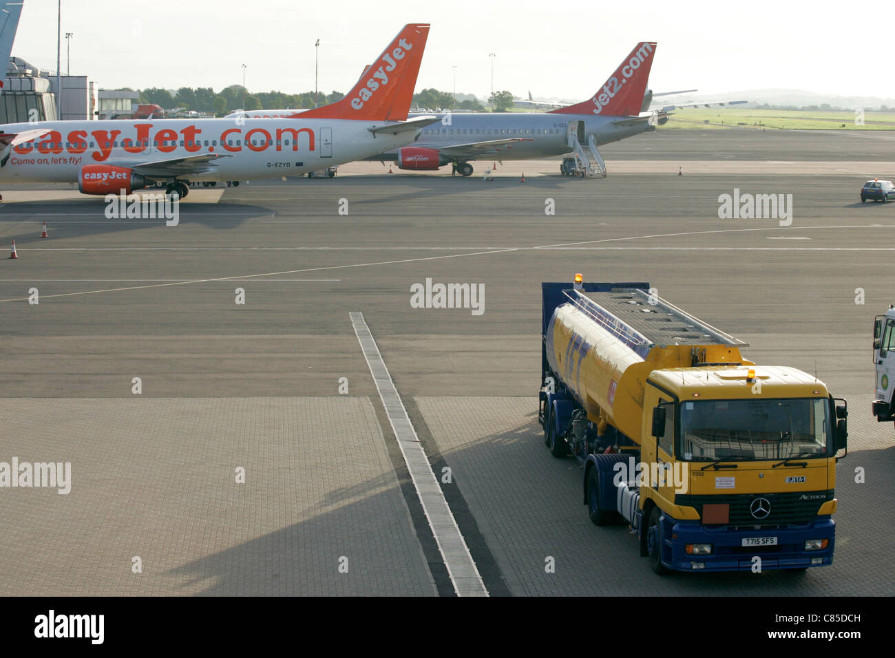 Plane tanker airplanes hi-res stock photography and images - Alamy