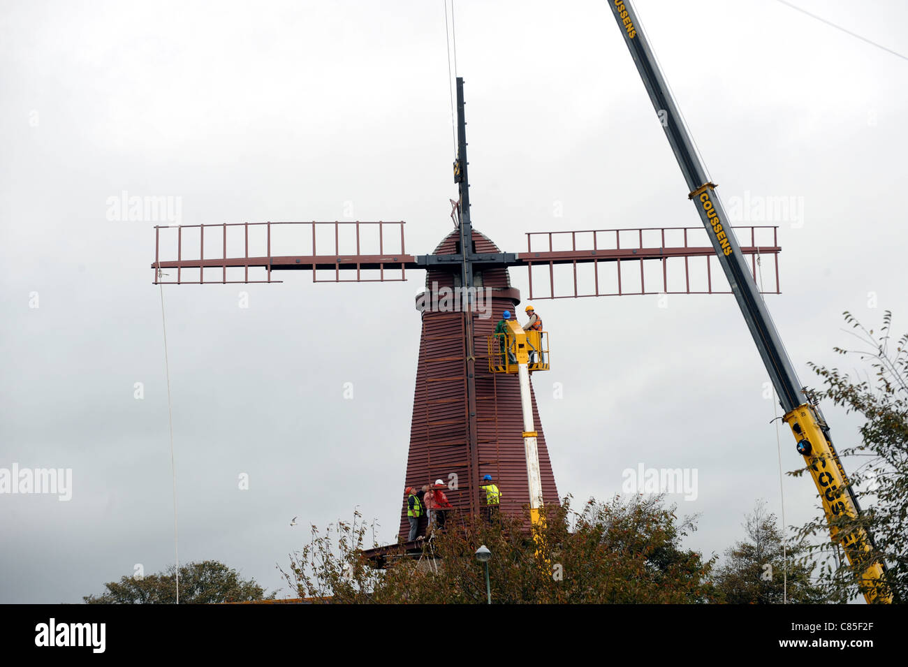 Windy miller hi-res stock photography and images - Alamy