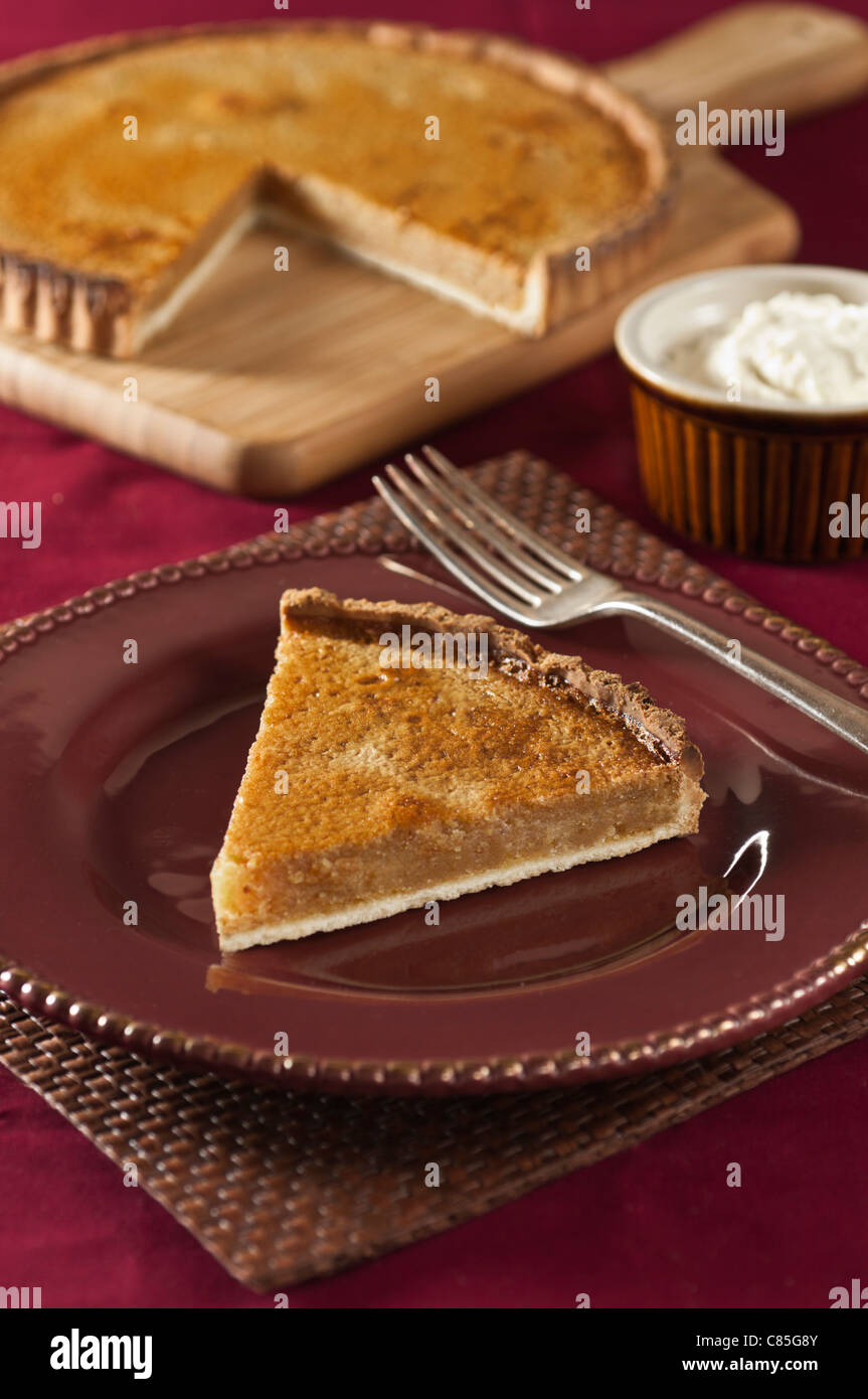 Traditional english treacle tart cream hi-res stock photography and ...