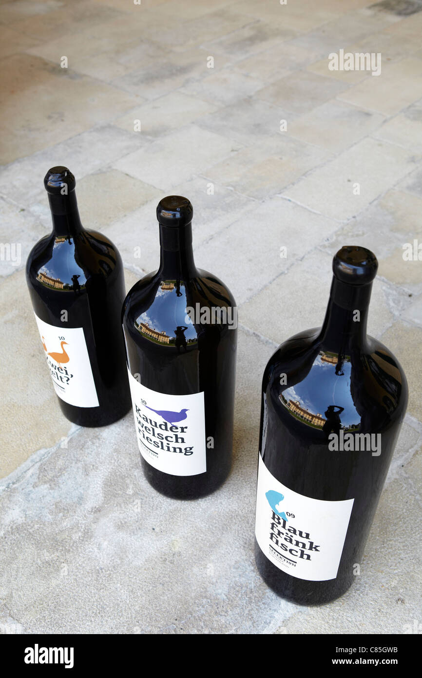 Three sizes hi-res stock photography and images - Alamy