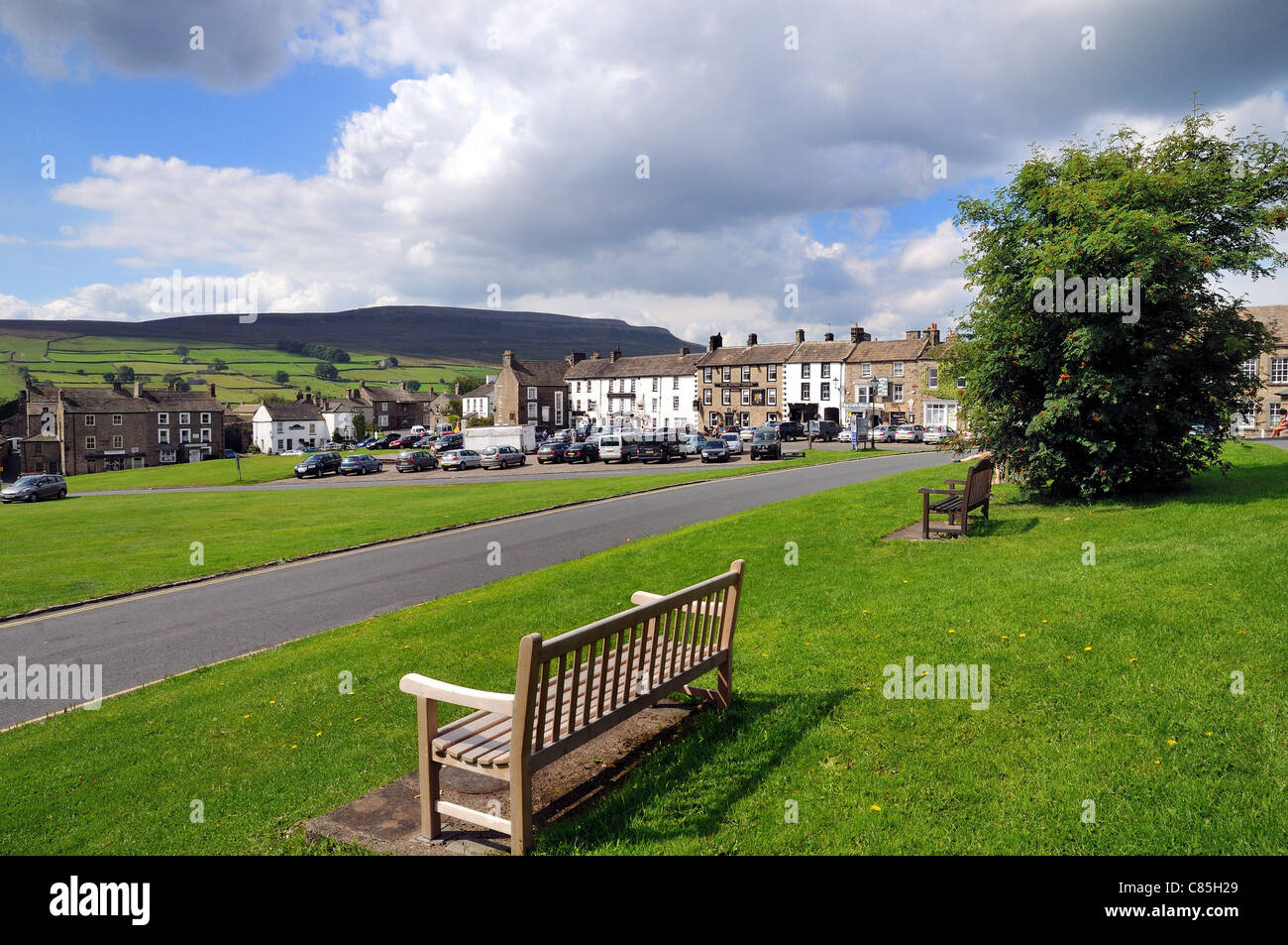 Reeth village Swaledale,Yorkshire Dales National Park Stock Photo - Alamy