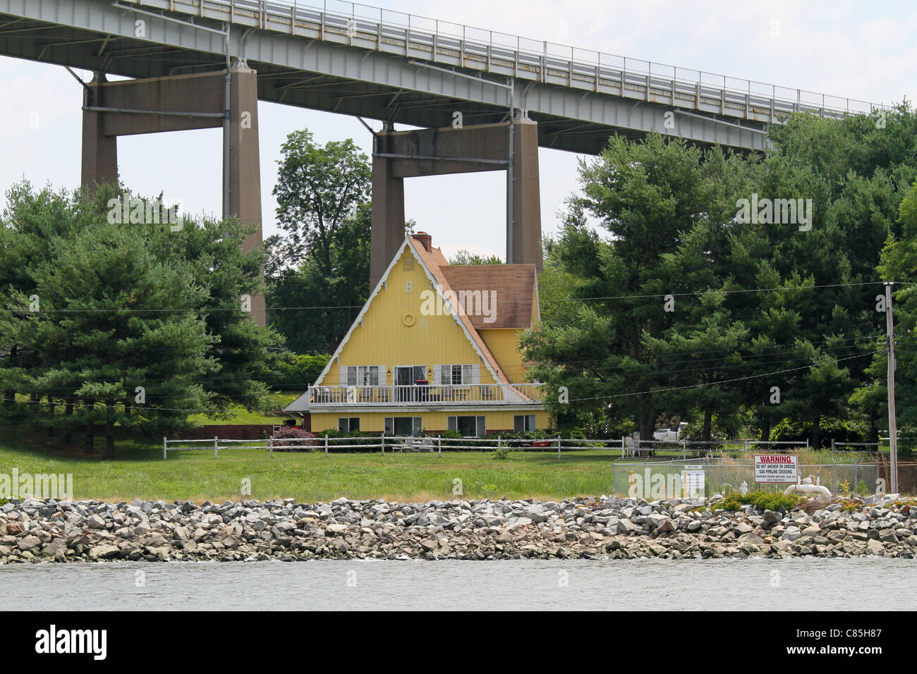 A frame house hi-res stock photography and images - Alamy
