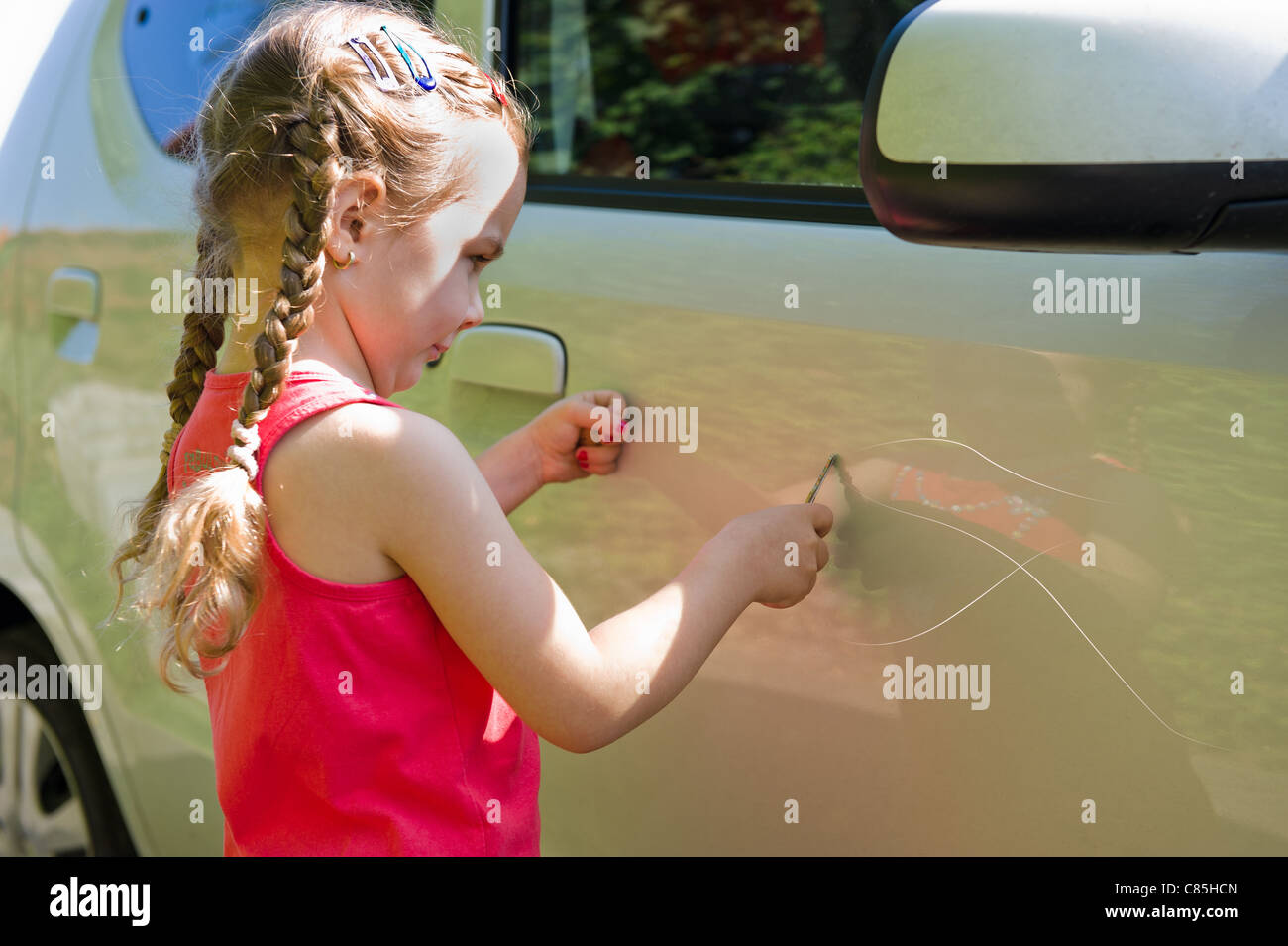 Scratched car hi-res stock photography and images - Alamy