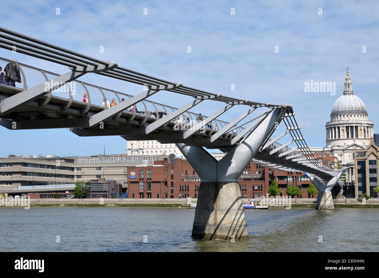 Millennium Bridge, London, England Stock Photo - Alamy