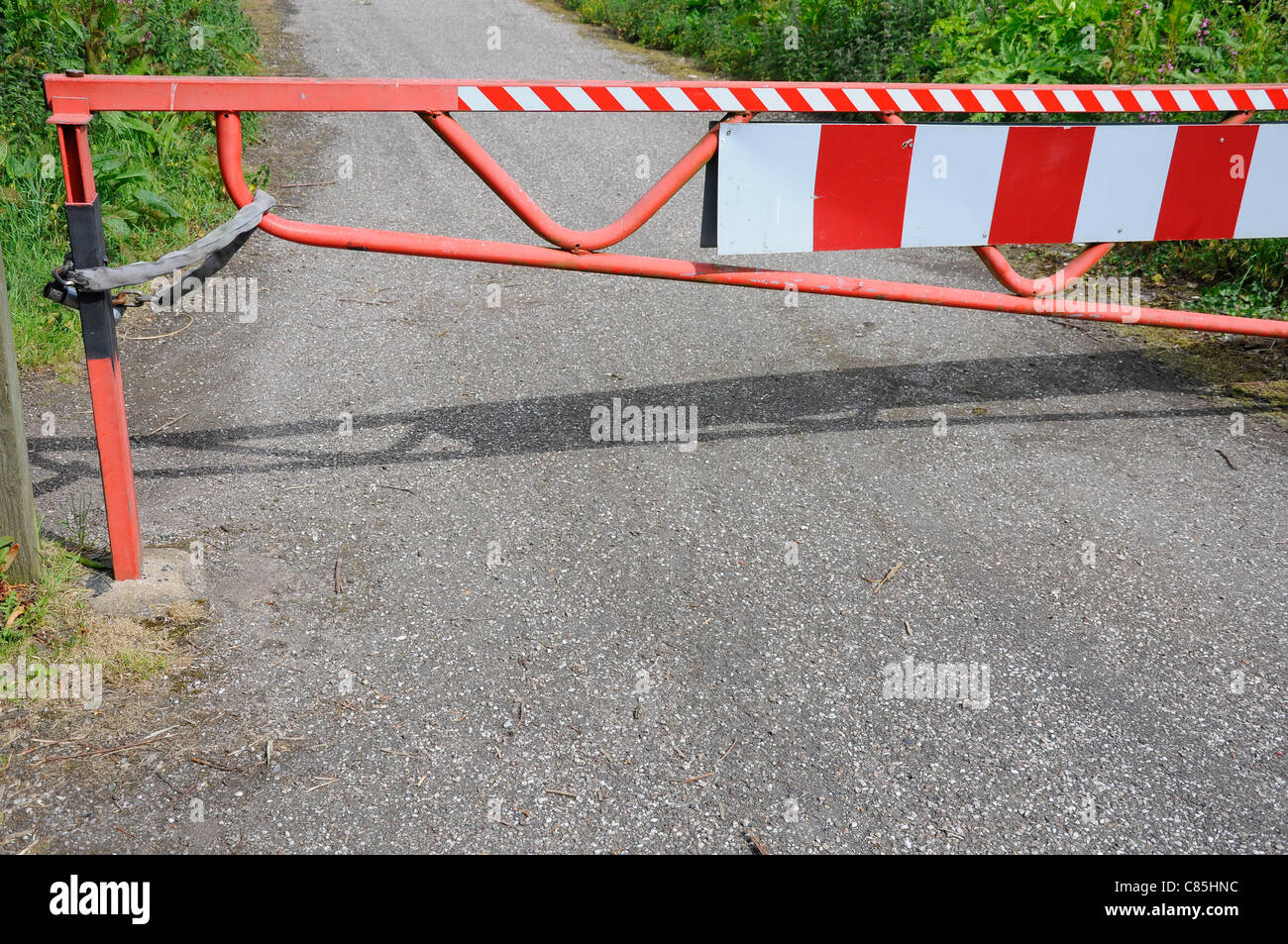Road closed barrier Stock Photo - Alamy