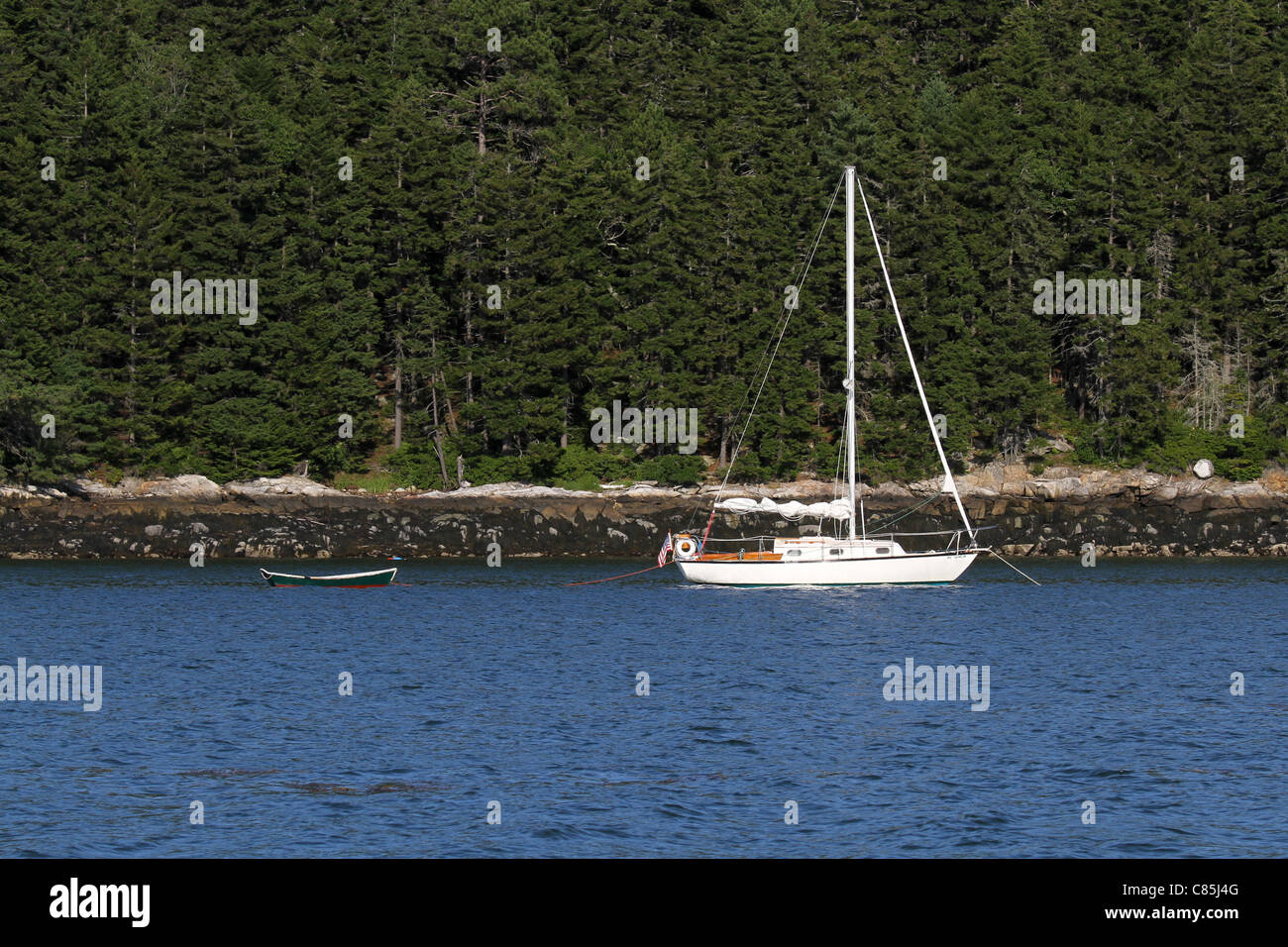 Cruising sloop hi-res stock photography and images - Alamy