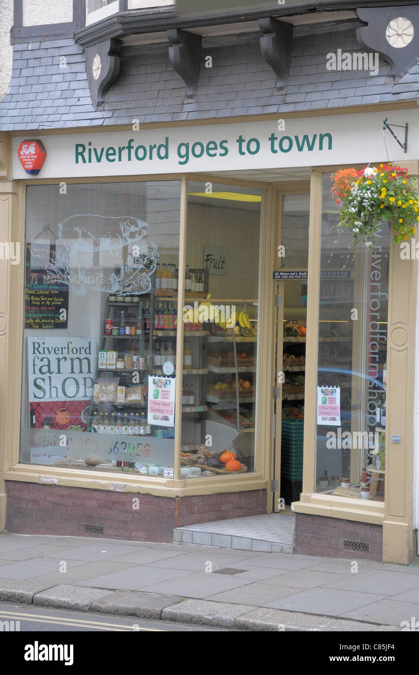 Riverford hi-res stock photography and images - Alamy